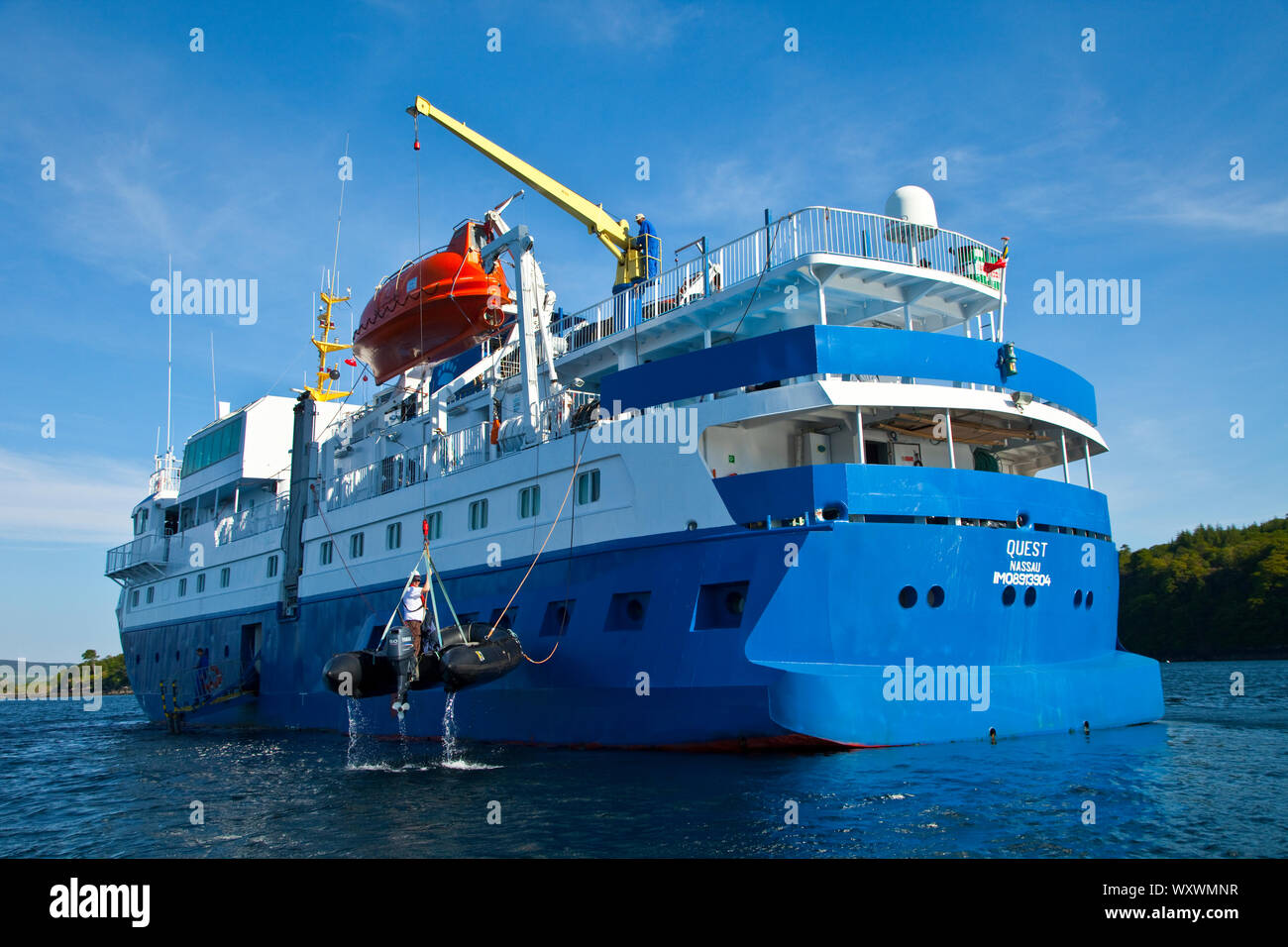 Barco MV Quest. Hebrides Island, Scotland. UK Stock Photo - Alamy
