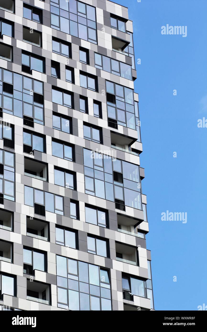 Multistory architecture hi-res stock photography and images - Alamy
