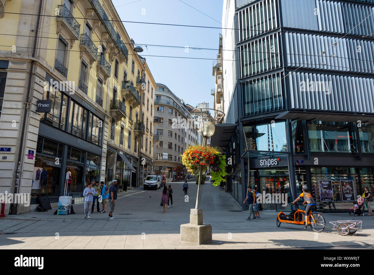 Switzerland shopping in geneva hi-res stock photography and images - Alamy