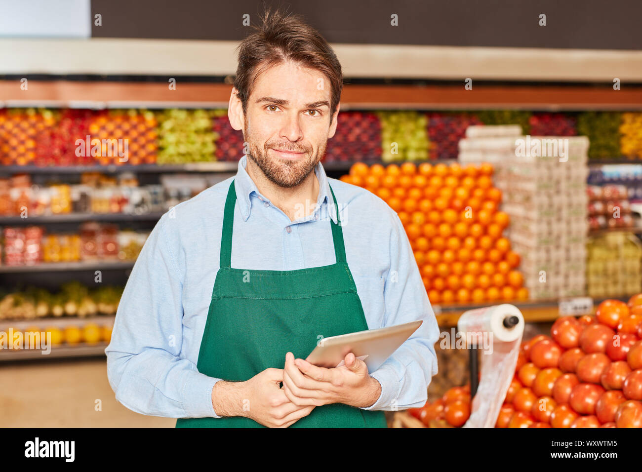 Supermarket computer hi-res stock photography and images - Alamy