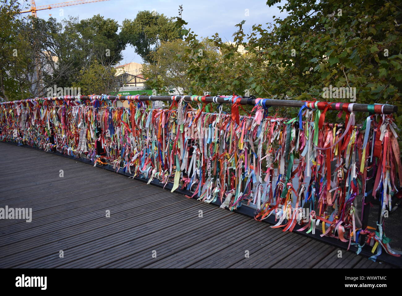 Ribbon bridge hi-res stock photography and images - Alamy