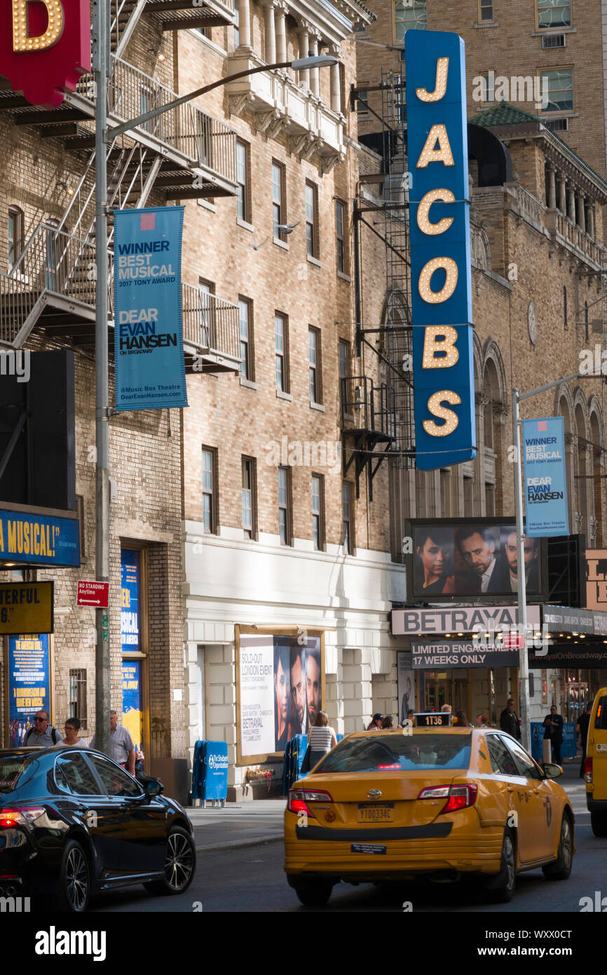 Bernard jacobs theatre hi-res stock photography and images - Alamy