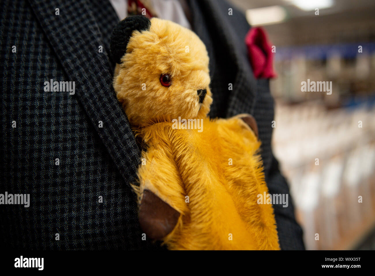 Sooty puppet hi-res stock photography and images - Alamy
