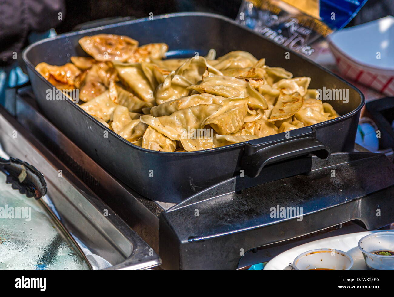 Asian pan cooked chicken hi-res stock photography and images - Alamy