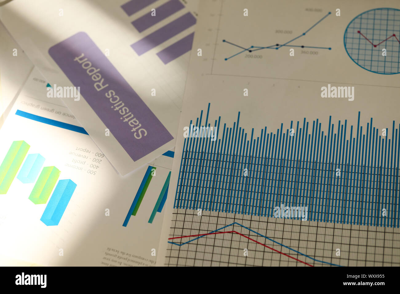 Analyze statistics hi-res stock photography and images - Alamy