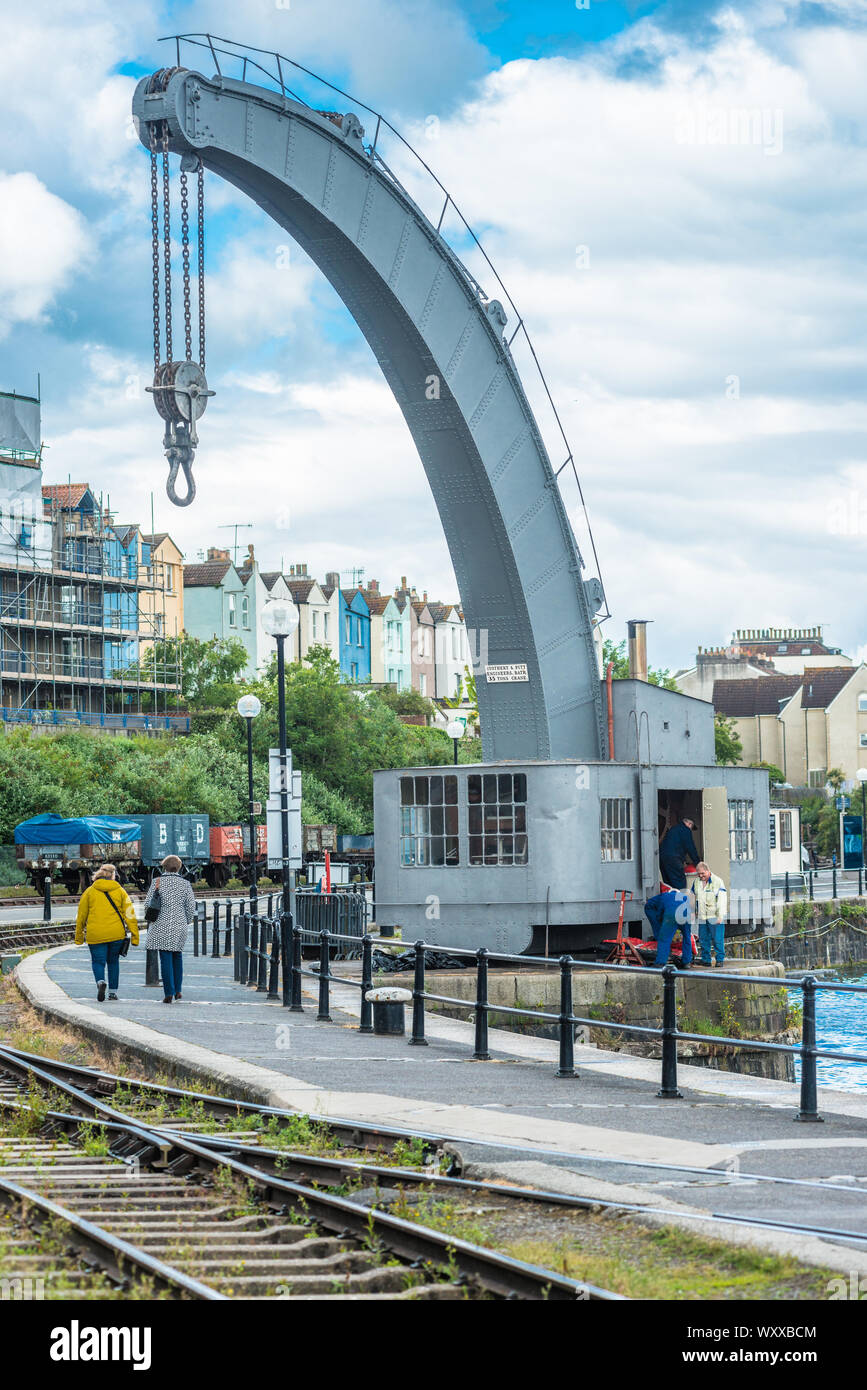 Bristol england old harbour crane hi-res stock photography and images ...