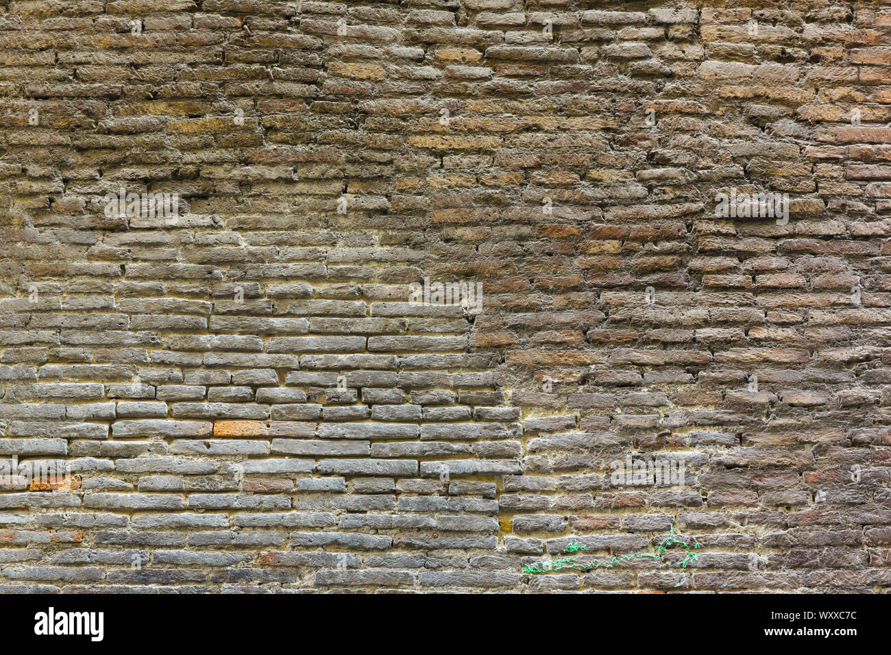 Old brick laying pattern hi-res stock photography and images - Alamy
