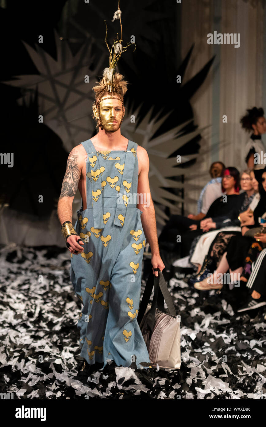 Eco friendly fashion hi-res stock photography and images - Alamy