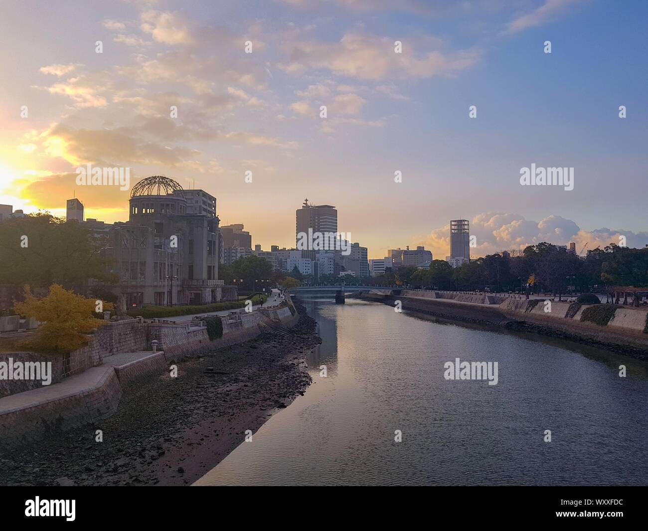Hiroshima Memorial Park Sunset (HIroshima Peace Memorial Park ...
