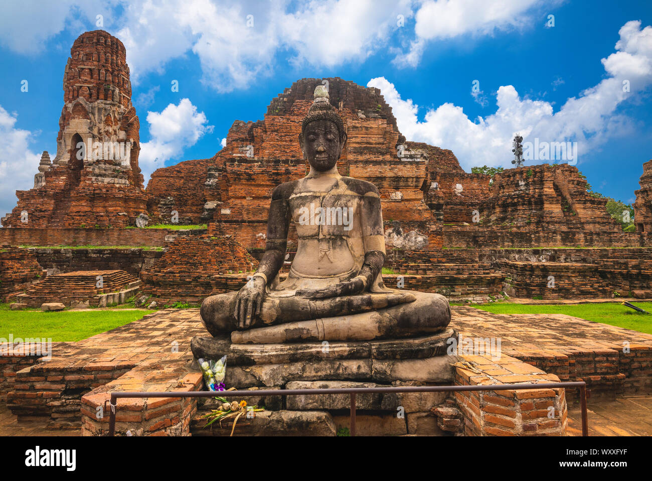Statue buddha stupa great hi-res stock photography and images - Alamy