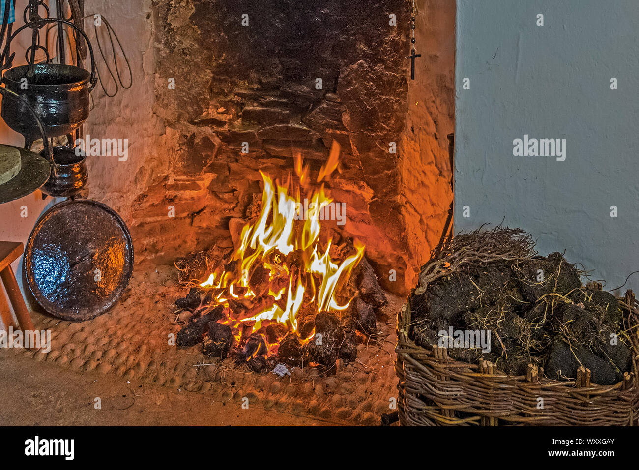 Irish cottage interior hi-res stock photography and images - Alamy