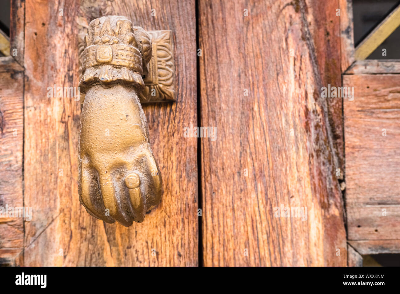 Hand shaped door handle hi-res stock photography and images - Alamy