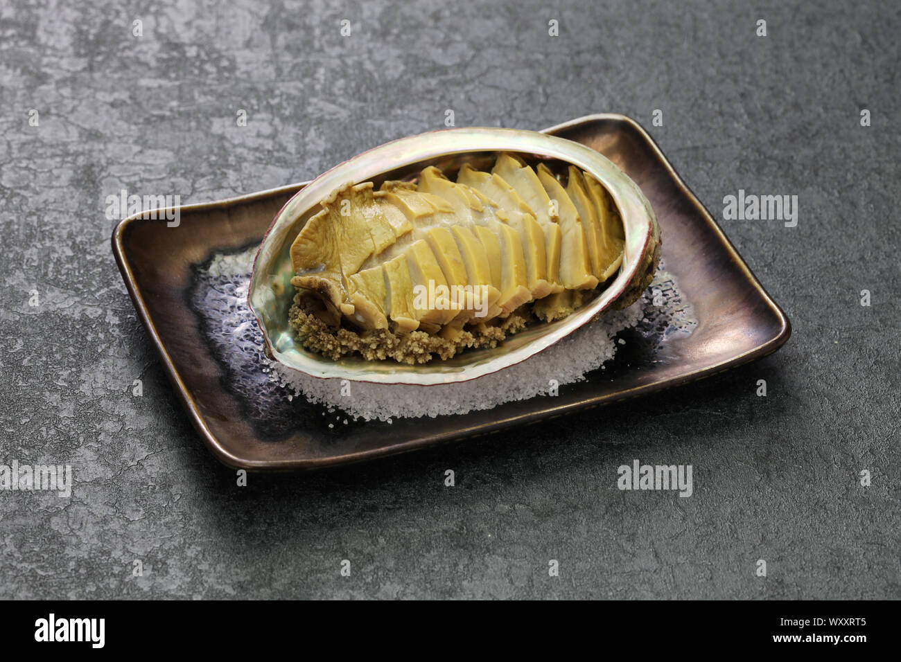 Awabi no sakamushi hi-res stock photography and images - Alamy