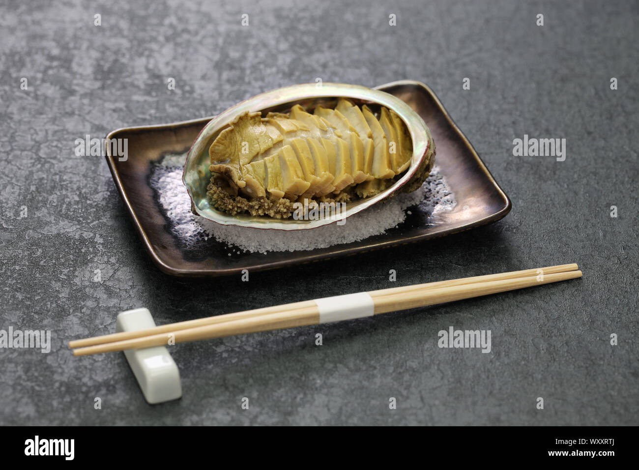 Awabi no sakamushi hi-res stock photography and images - Alamy