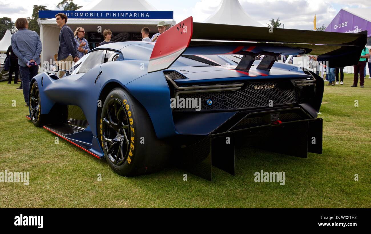 4 2 litre v8 engine hi-res stock photography and images - Alamy