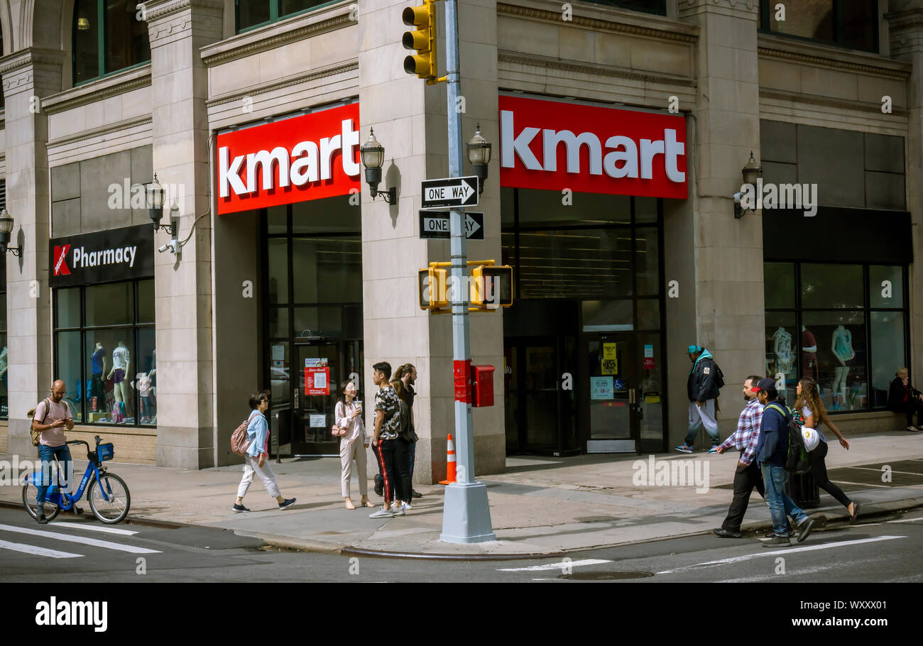 Kmart logo hi-res stock photography and images - Alamy