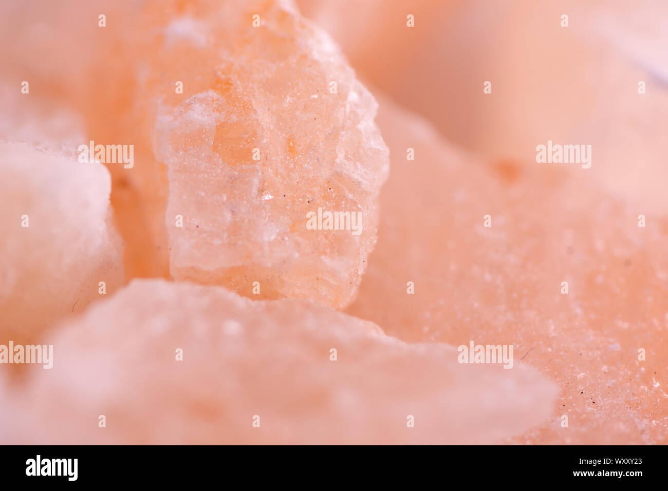 Himalayan salt rocks hi-res stock photography and images - Alamy