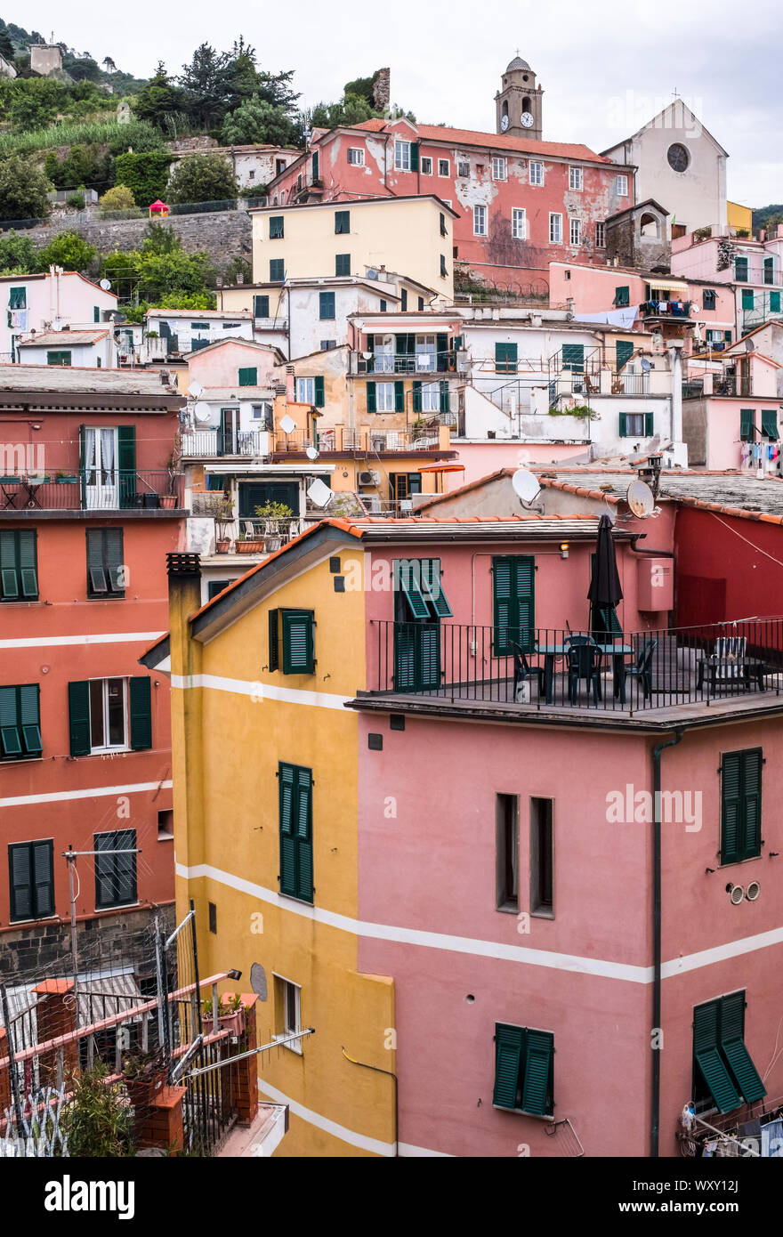Colourful skyline hi-res stock photography and images - Alamy