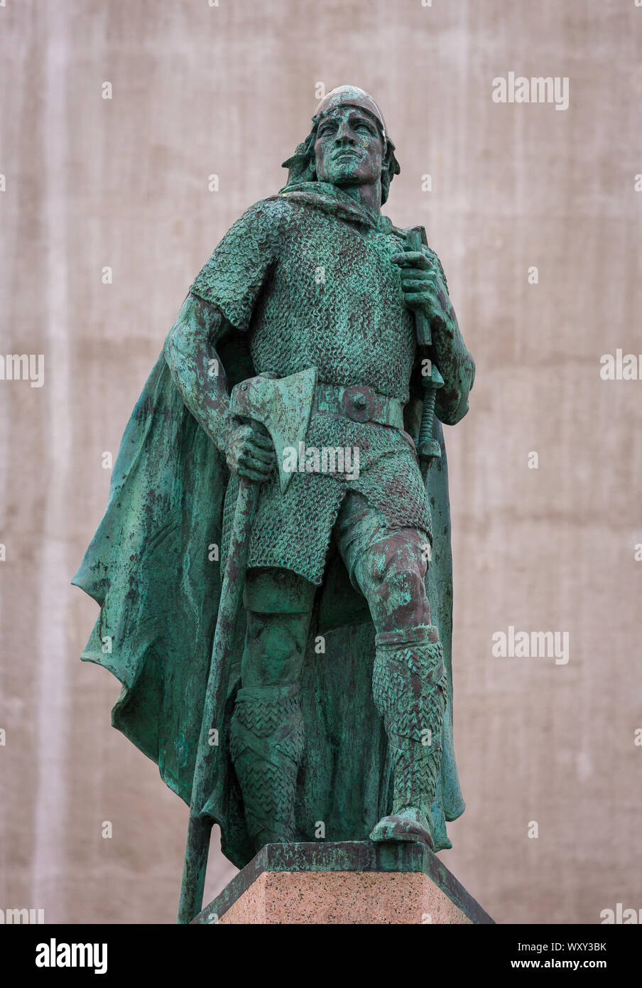 Leif erikson statue hi-res stock photography and images - Alamy