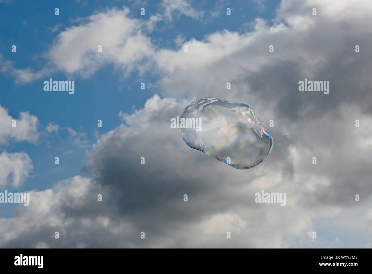 Summer bubble hi-res stock photography and images - Alamy
