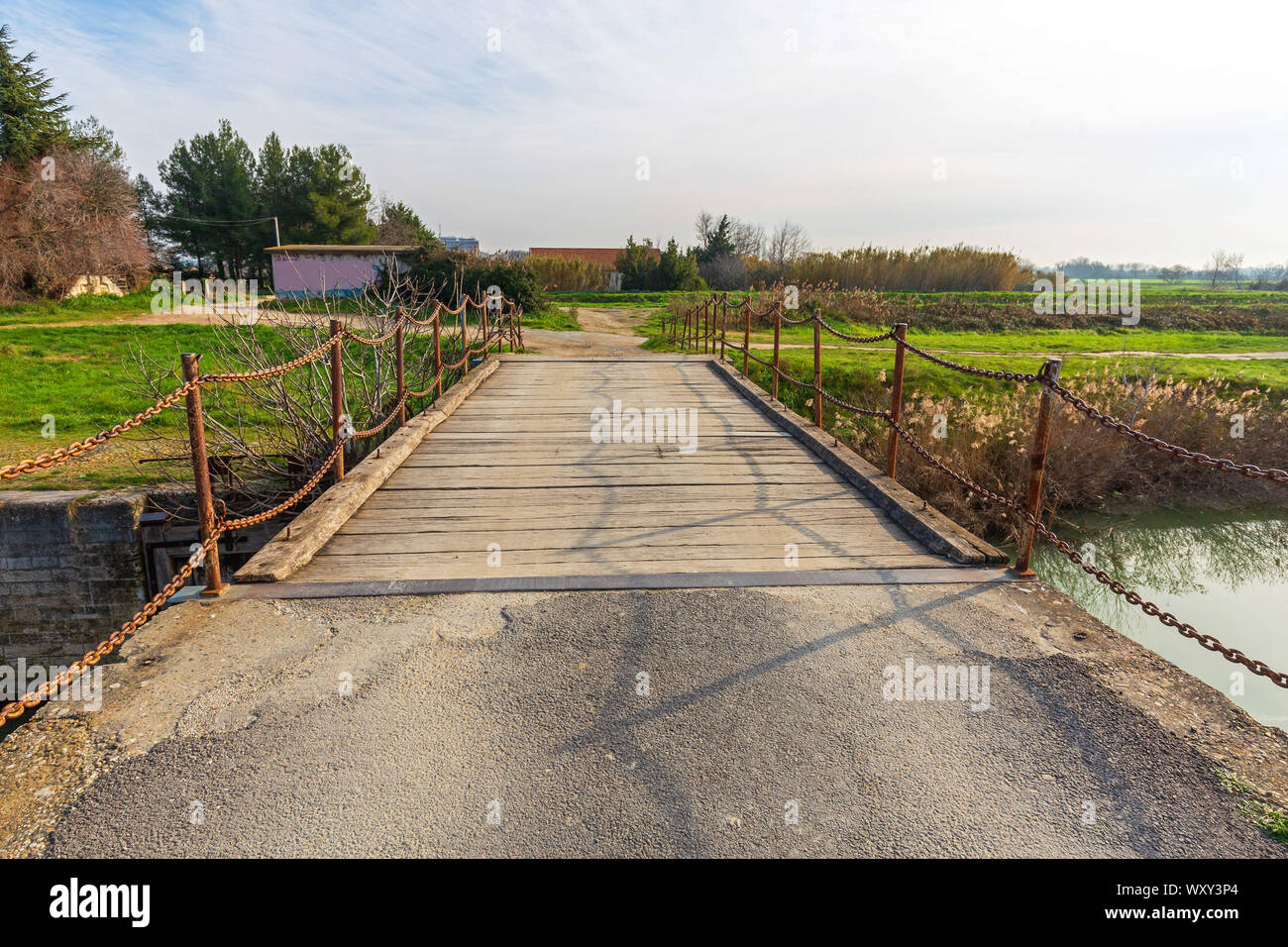 Small wooden bridge over canal hi-res stock photography and images - Alamy