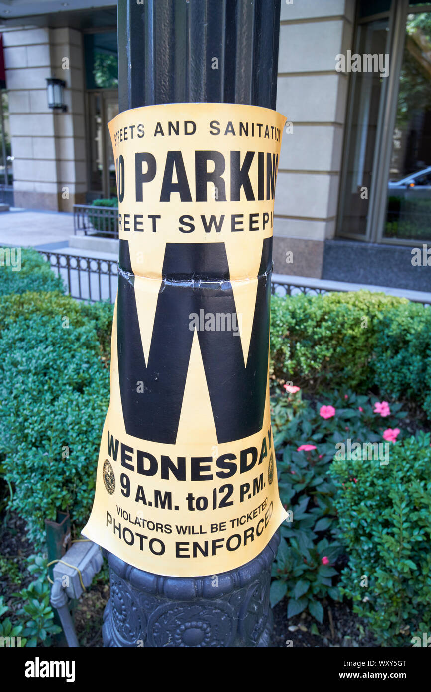 No parking street sweeping sign hi-res stock photography and images - Alamy