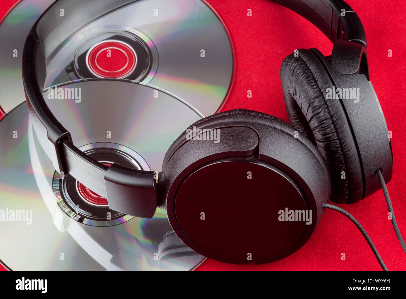Compact discs on black hi-res stock photography and images - Alamy