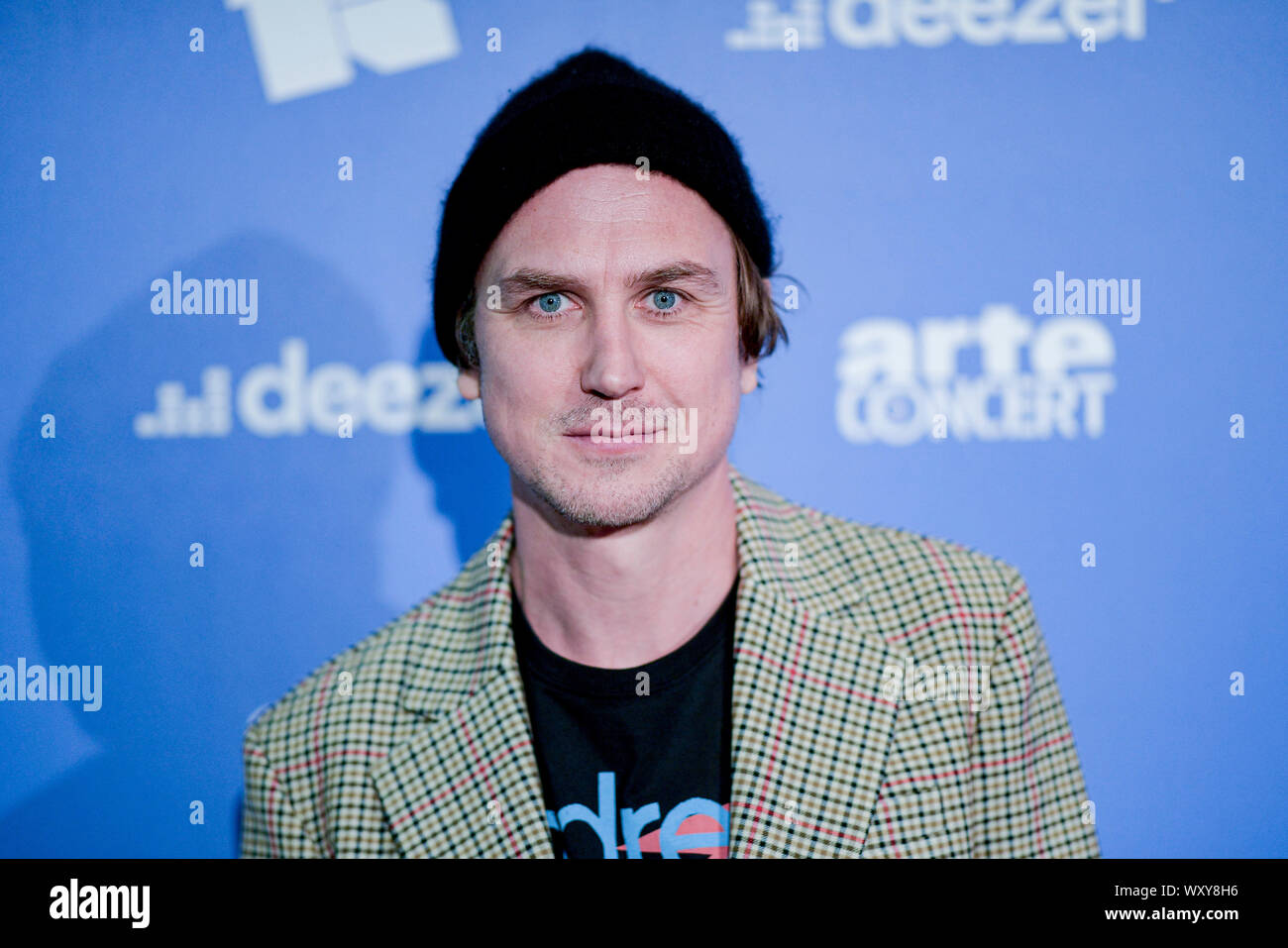 Hamburg, Germany. 18th Sep, 2019. Lars Eidinger, actor, comes to the TUI Operettenhaus to kick ...