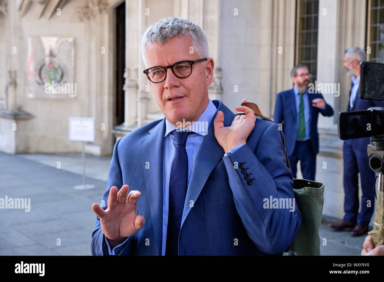 Protest in front supreme hi-res stock photography and images - Alamy