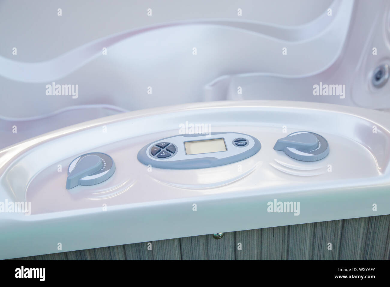 Empty bubble bath hi-res stock photography and images - Alamy