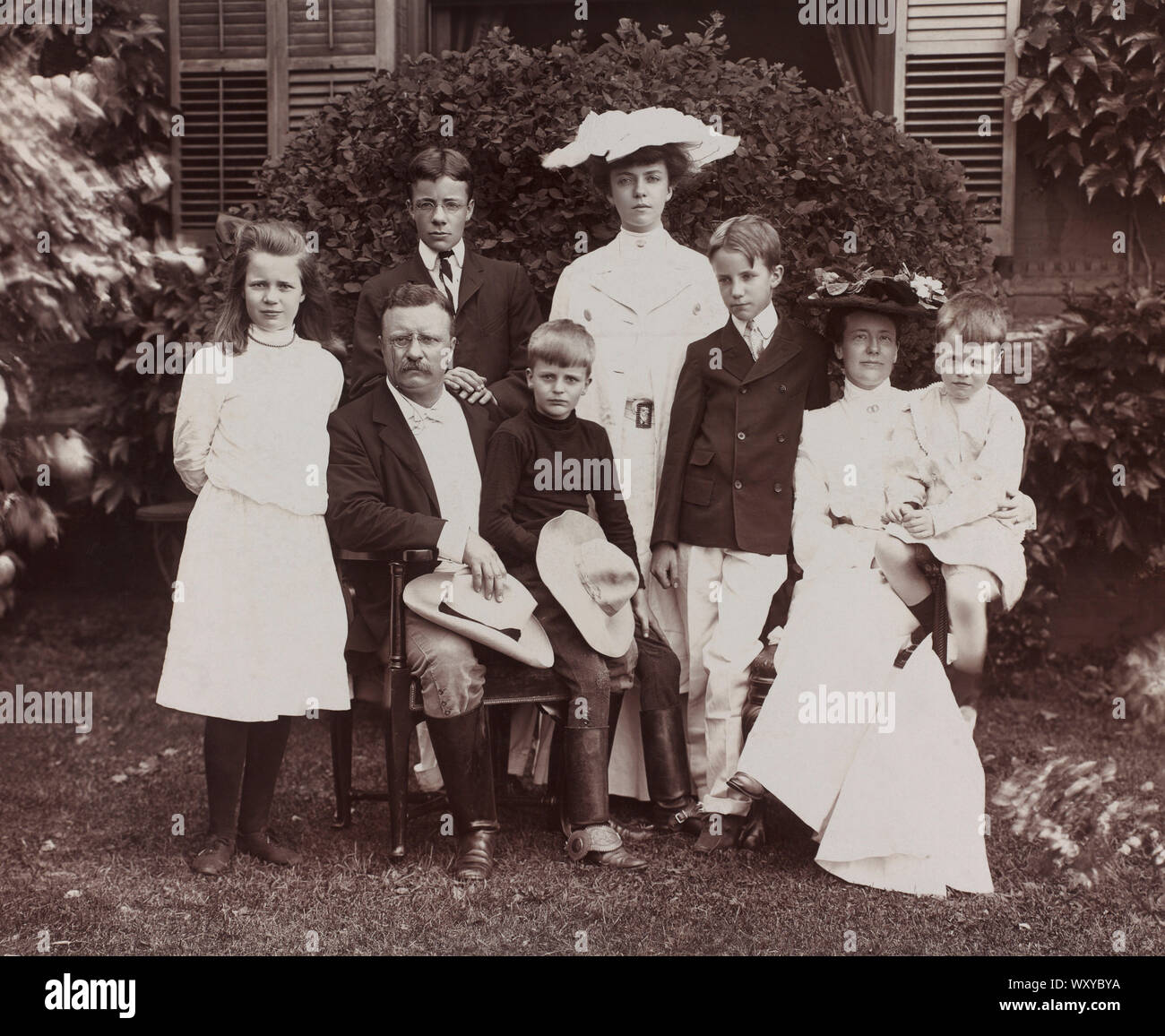 U.S. President Theodore Roosevelt and Wife Edith Surrounded by their ...