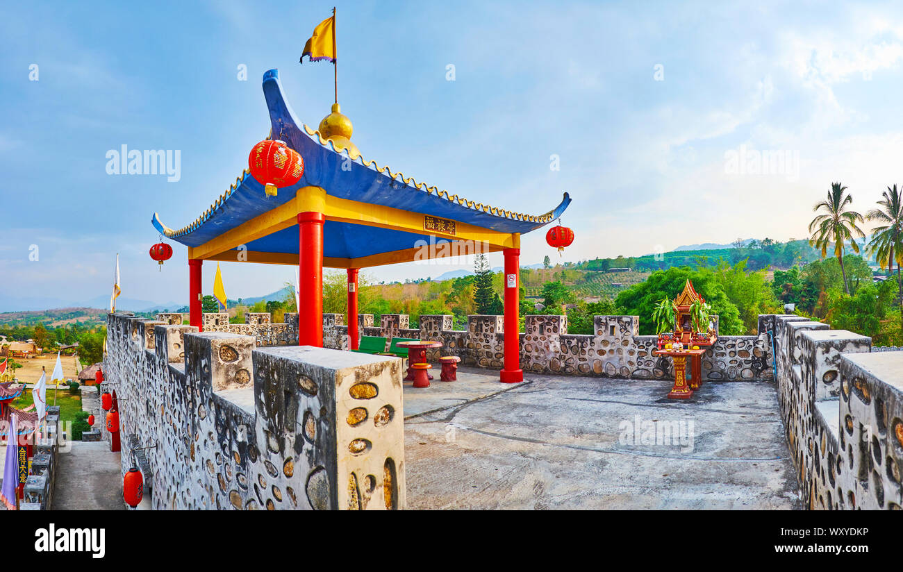 Sweeping roof hi-res stock photography and images - Alamy