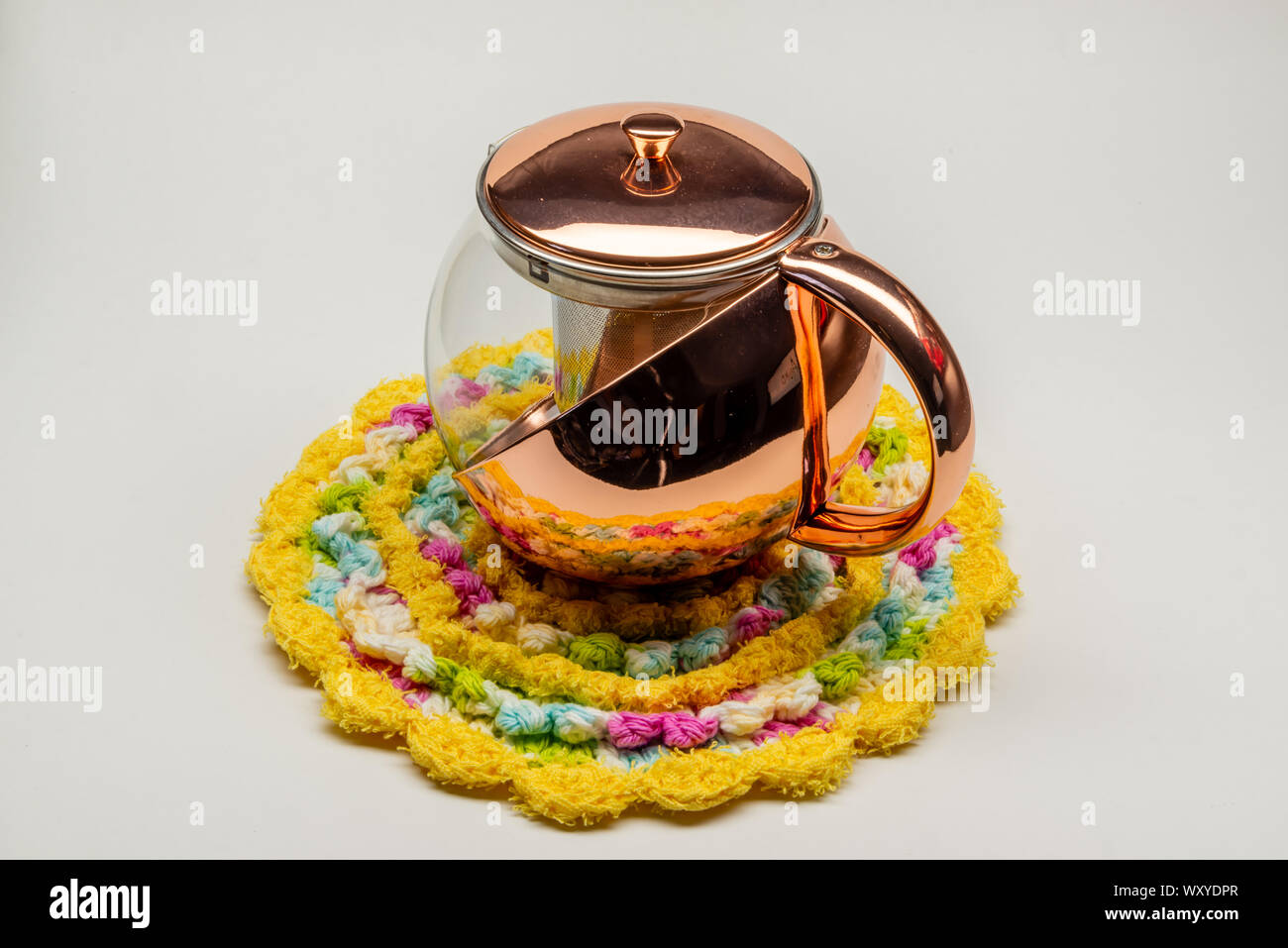 Black red knitted pattern hi-res stock photography and images - Alamy