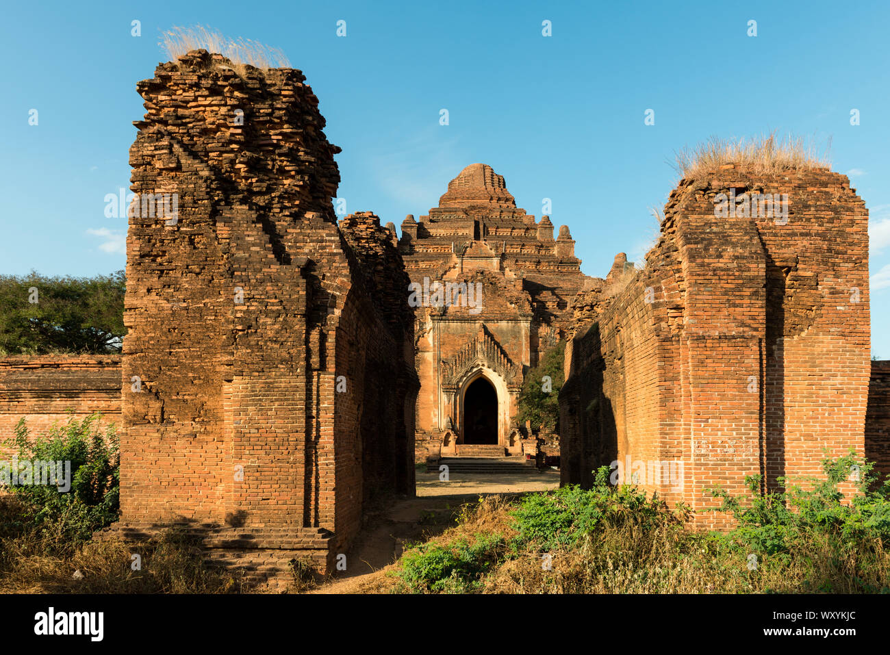Horizontal picture of the huge architecture Dhammayan Gyi Temple, a ...