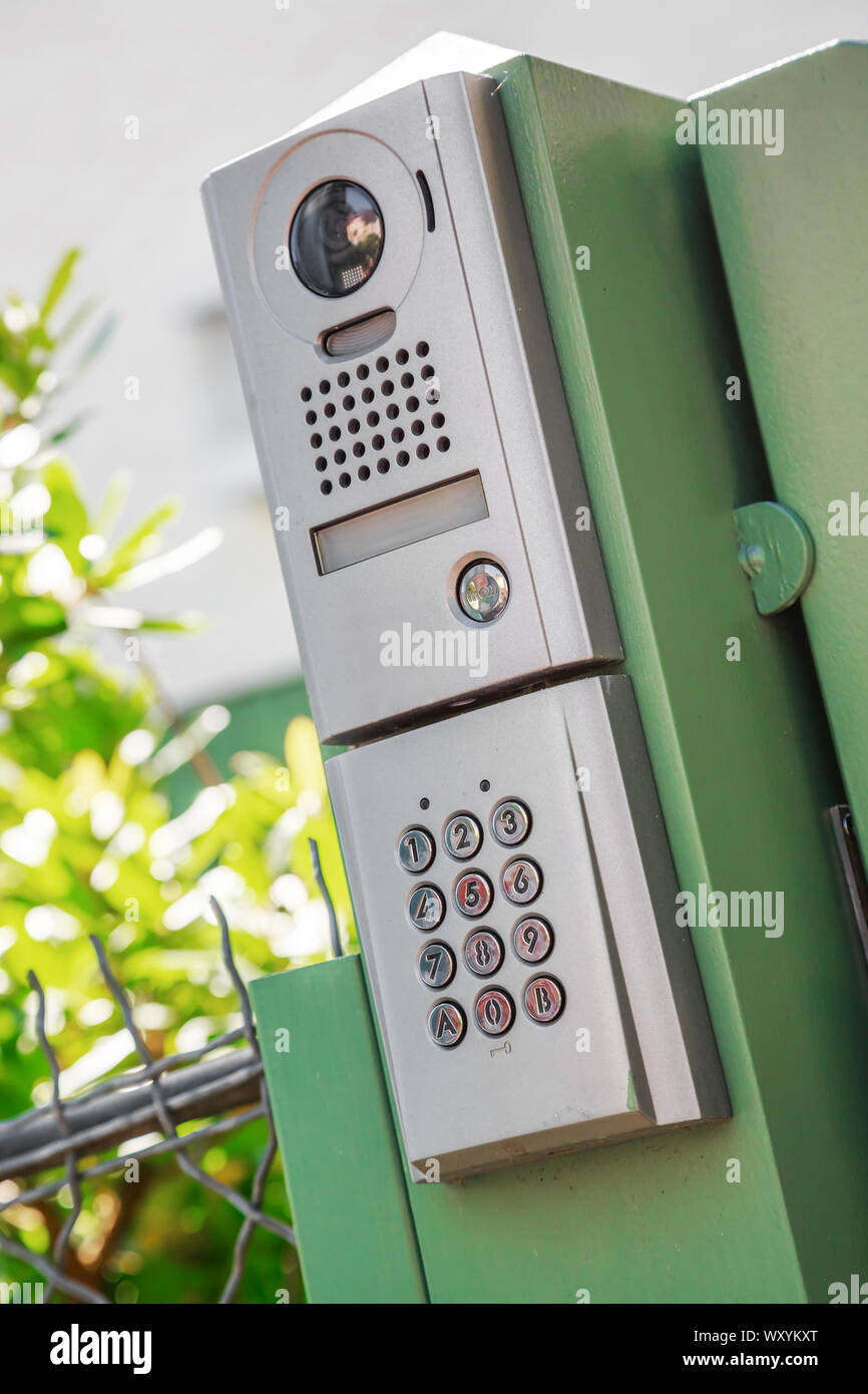 Visual intercom hi-res stock photography and images - Alamy