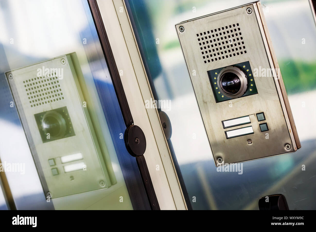 Visual intercom hi-res stock photography and images - Alamy