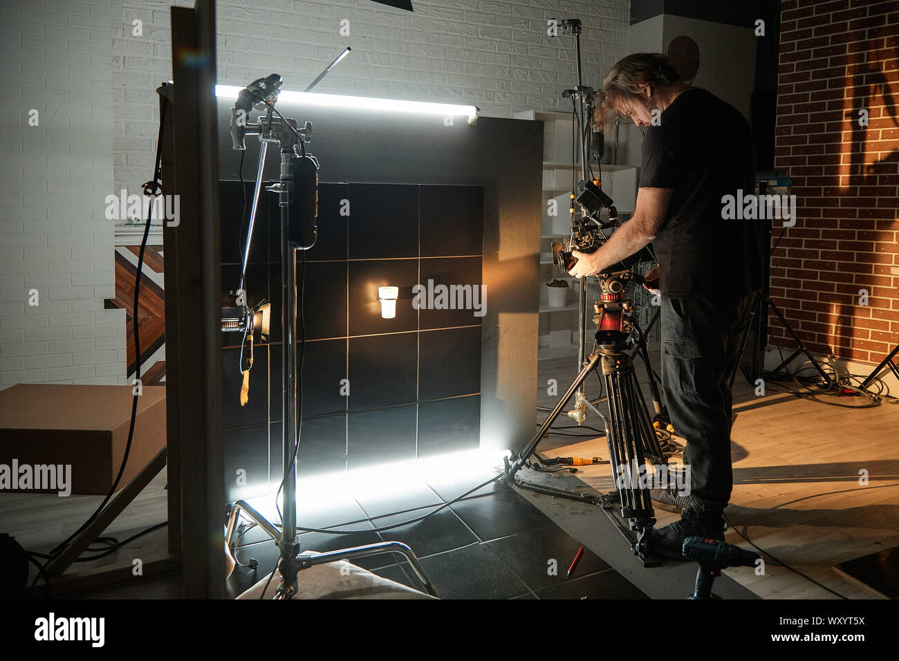 Outdoor photo shoot set up hi-res stock photography and images - Alamy