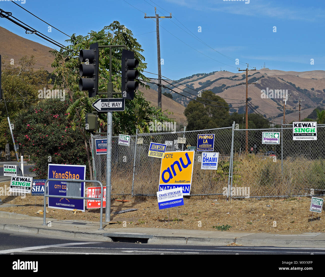 Political campaign posters hi-res stock photography and images - Alamy