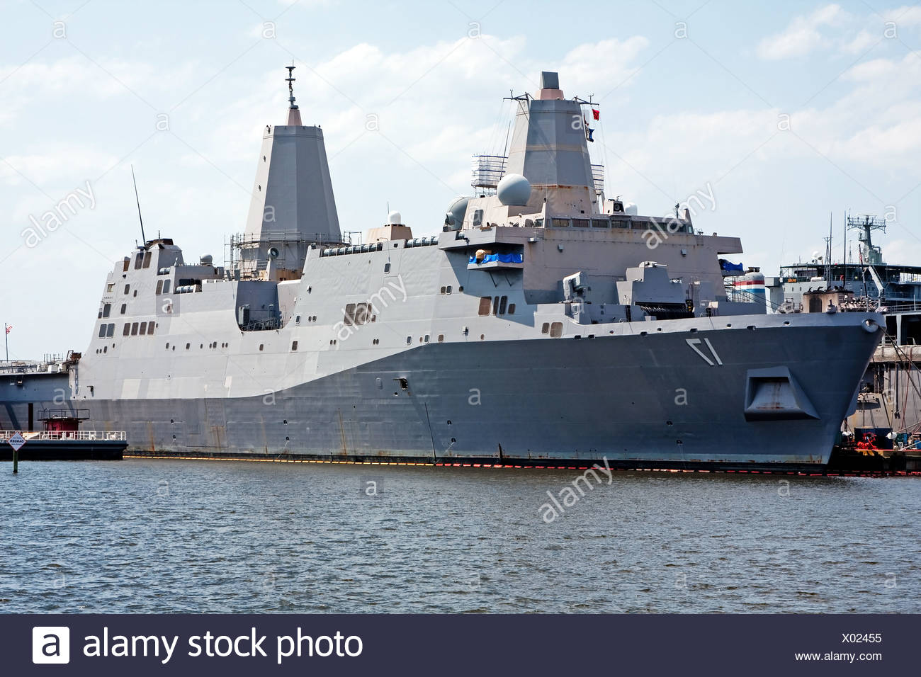 Lpd 17 High Resolution Stock Photography and Images - Alamy