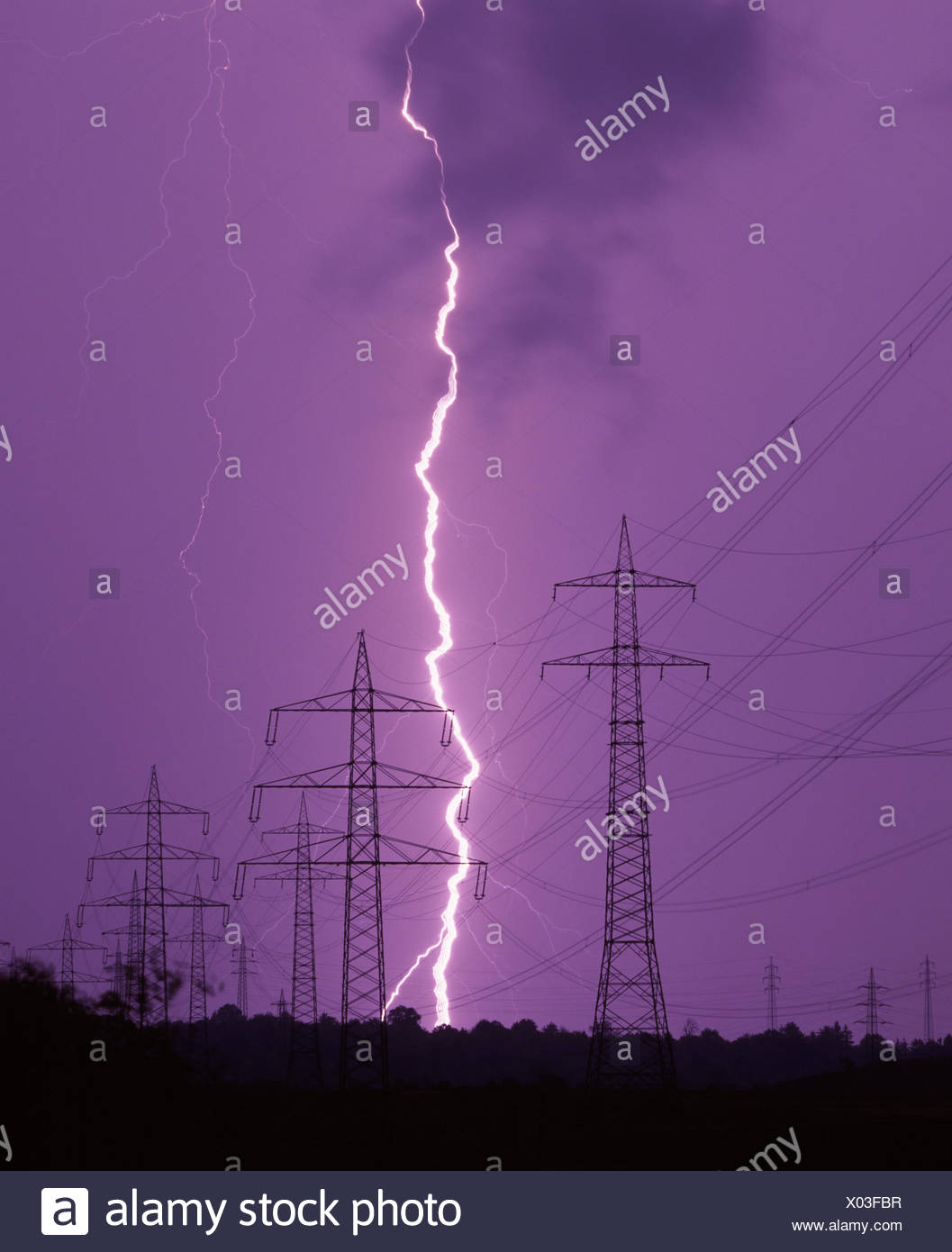 Power Lines And Pylons Stock Photos & Power Lines And Pylons Stock ...