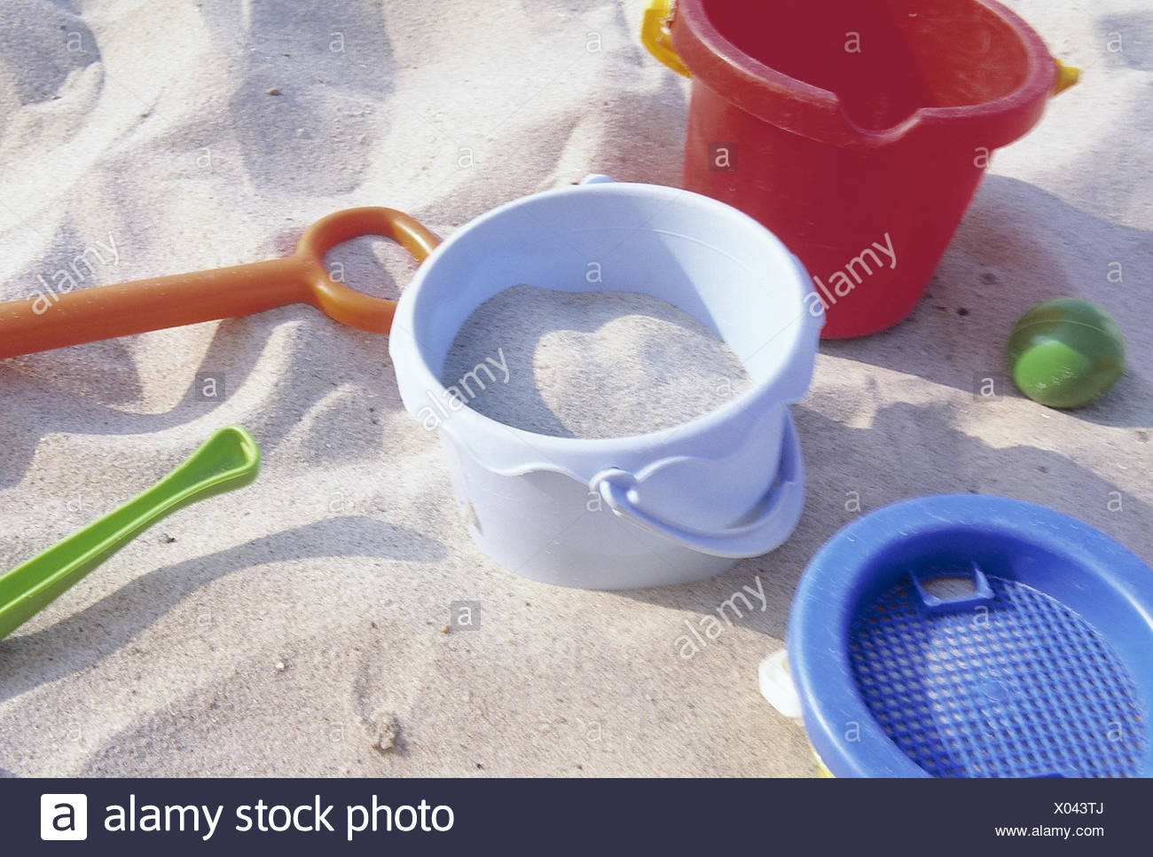 Sieve Sand High Resolution Stock Photography and Images - Alamy