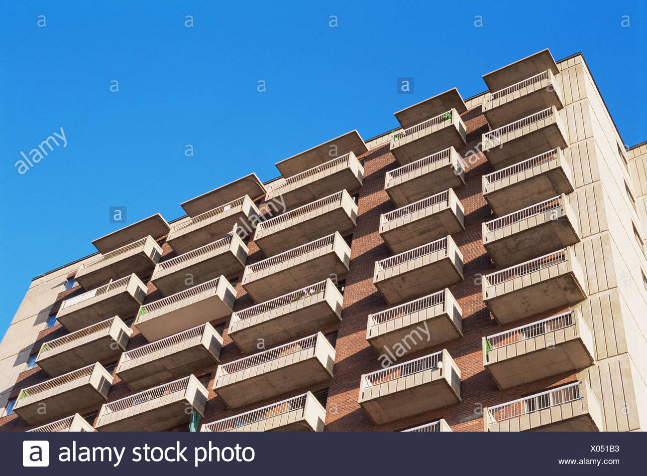 Tall Apartment Block High Resolution Stock Photography and Images - Alamy