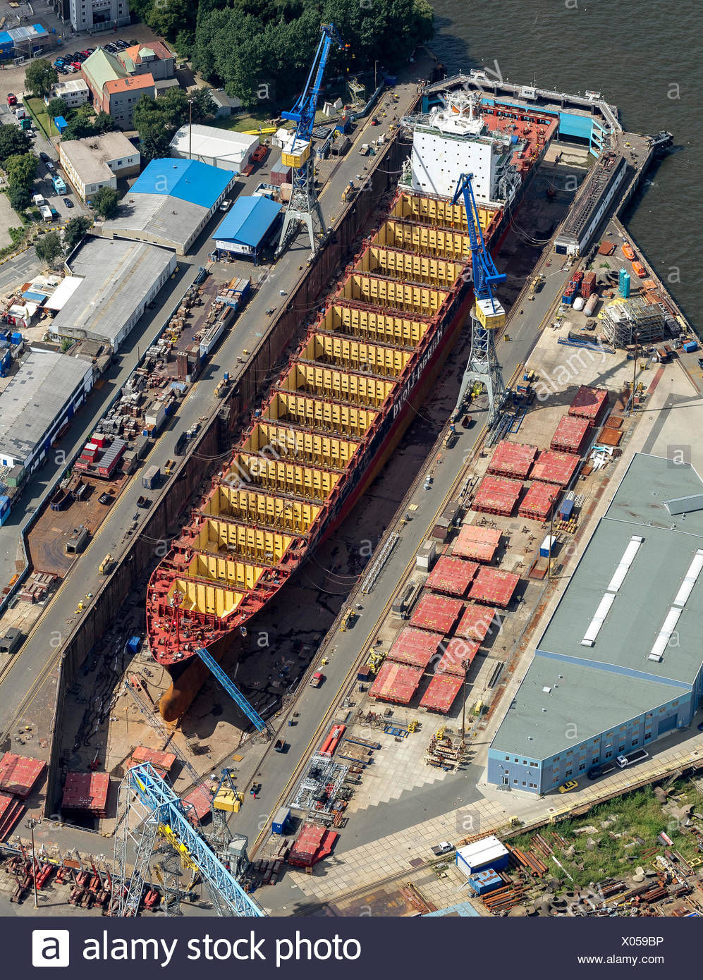 Ship Hull Dry Dock High Resolution Stock Photography and Images - Alamy