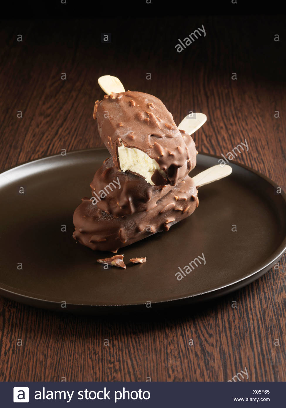 Chocolate Ice Cream Bars High Resolution Stock Photography and Images ...