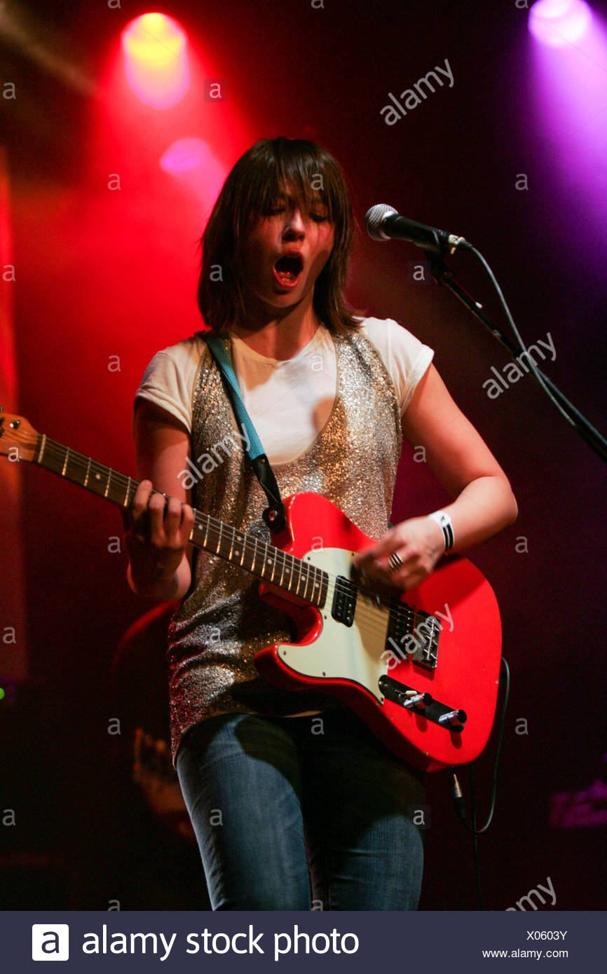 Ex Singer High Resolution Stock Photography and Images - Alamy