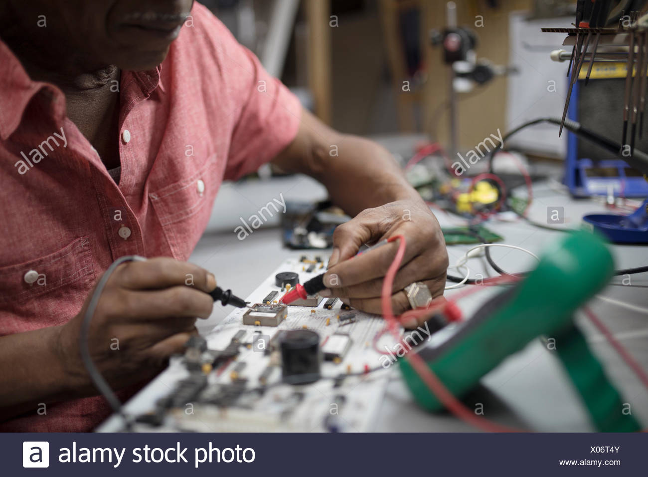 Man Soldering Stock Photos & Man Soldering Stock Images - Alamy