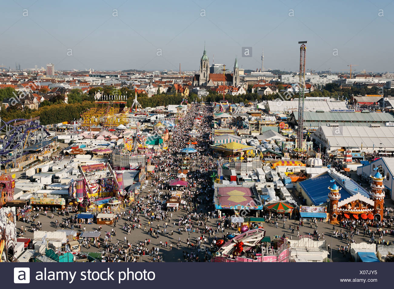 Crowd Of Thousands People High Resolution Stock Photography and Images ...