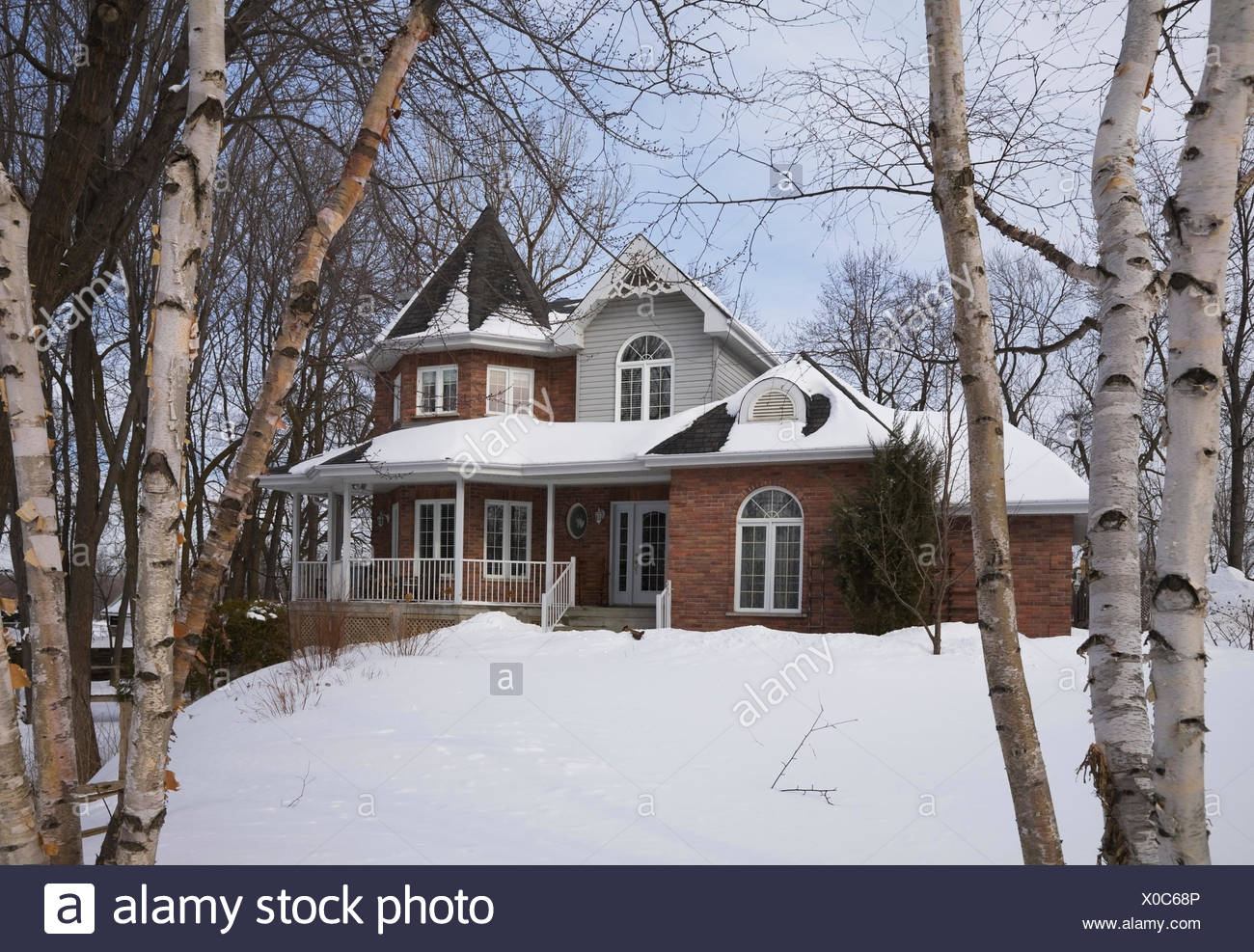 Victorian Style Cottage High Resolution Stock Photography and Images ...
