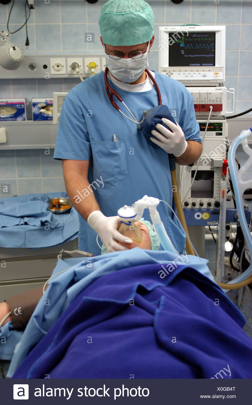 Anesthesiology Induction Stock Photos & Anesthesiology Induction Stock ...