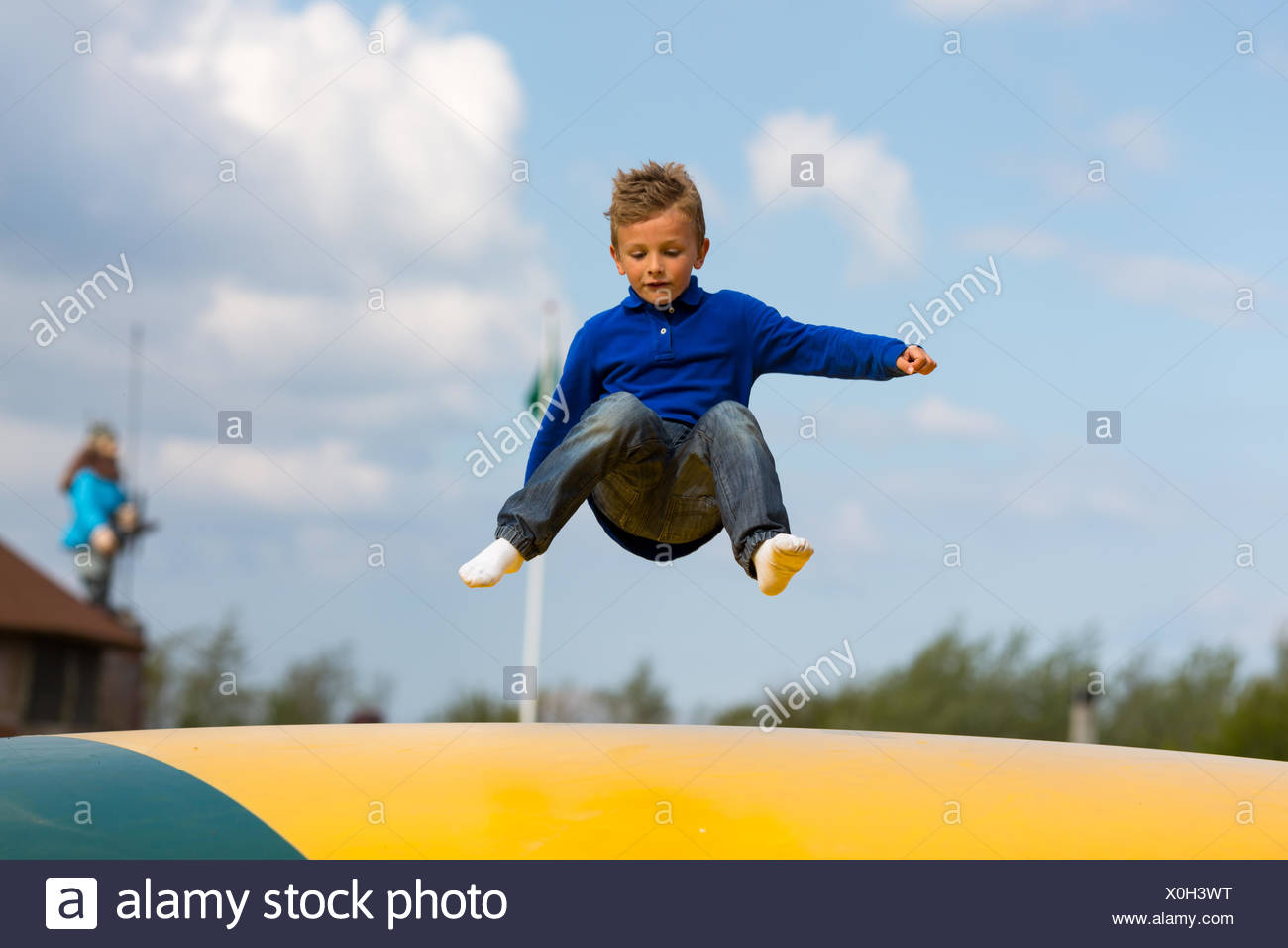 Kids Jumping Up And Down High Resolution Stock Photography and Images ...